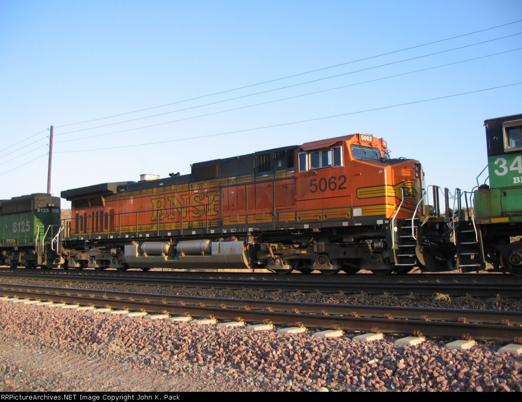 BNSF 5062